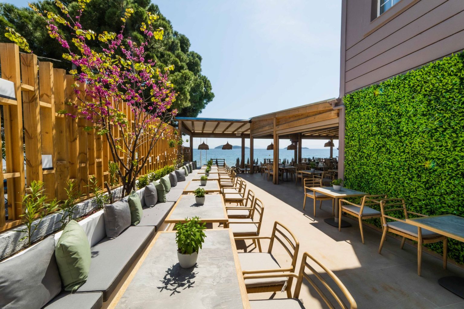 Achinos – Seaside Bar Restaurant